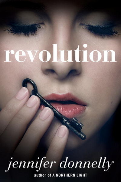 LIBRO REVOLUTION JENNIFER DONNELLY