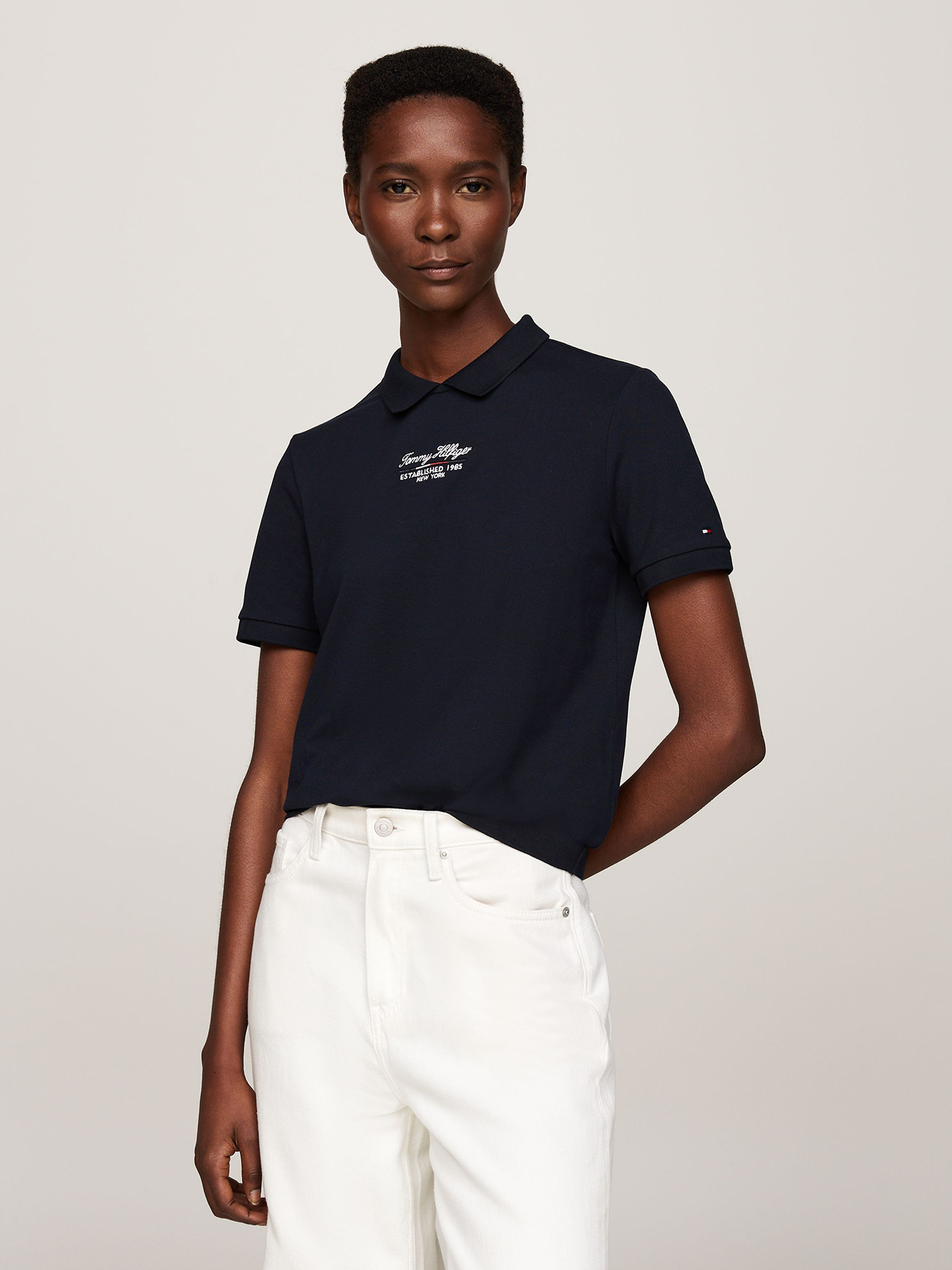POLO CON LOGO SCRIPT REGULAR FIT