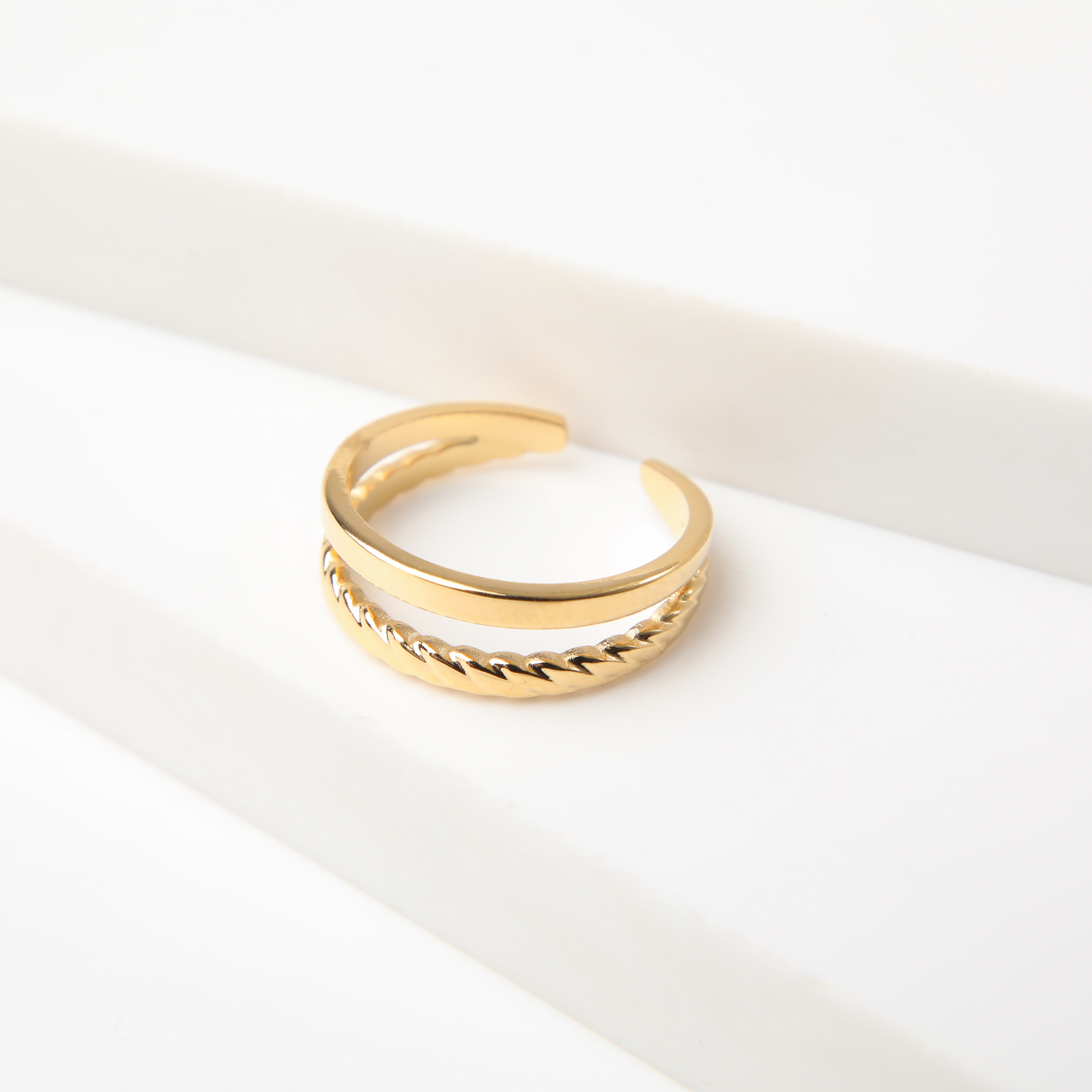 Ripley - ANILLO ITALIA DORADO MUJER