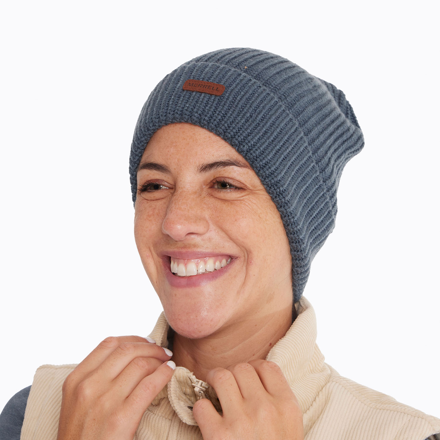 Ripley - GORRO MERRELL COCHAMO BEANIE ESMERALDA UNISEX