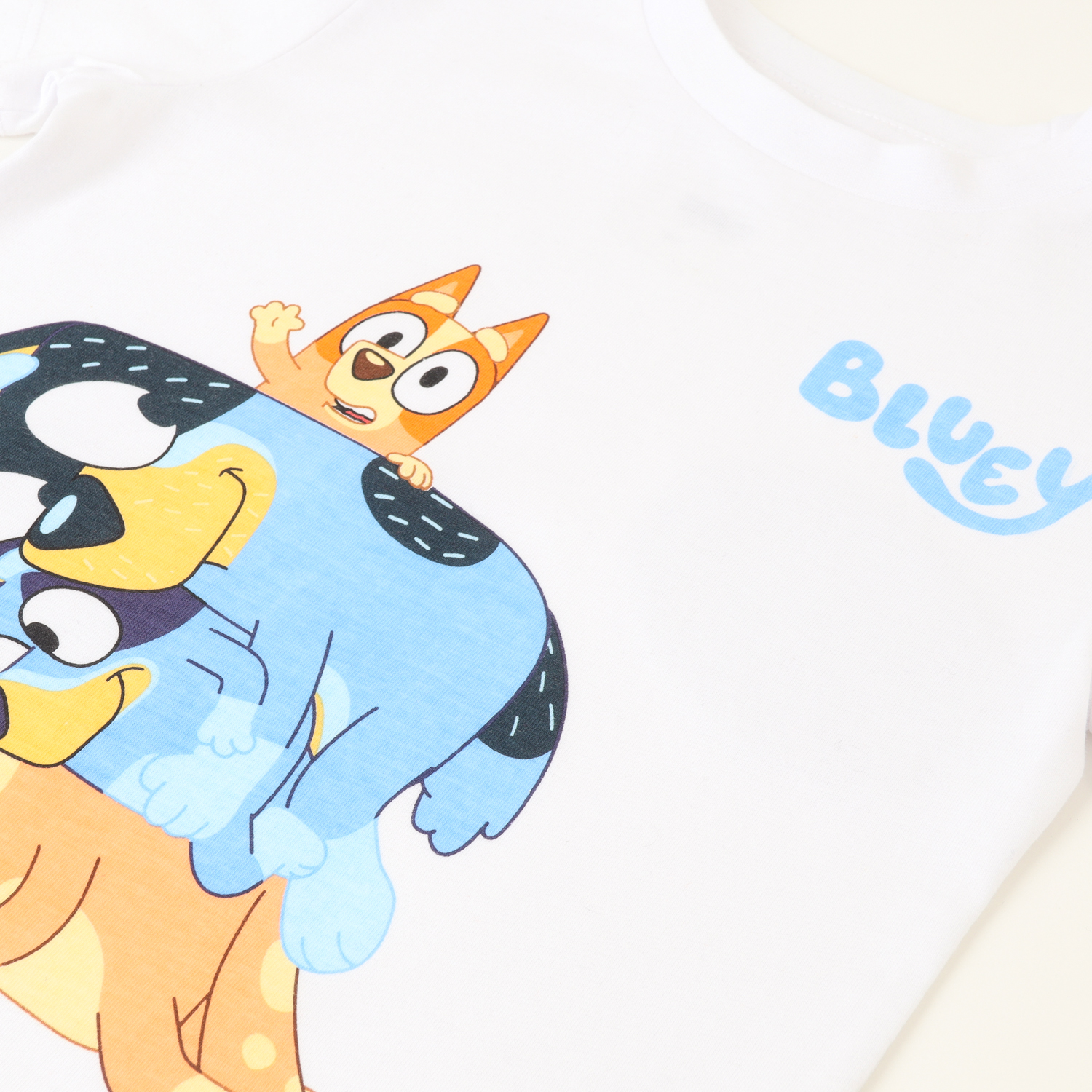 Ripley - CONJUNTO NIÑO SIDEWAYS EN COLOR BLANCO BLUEY Y SU FAMILIA