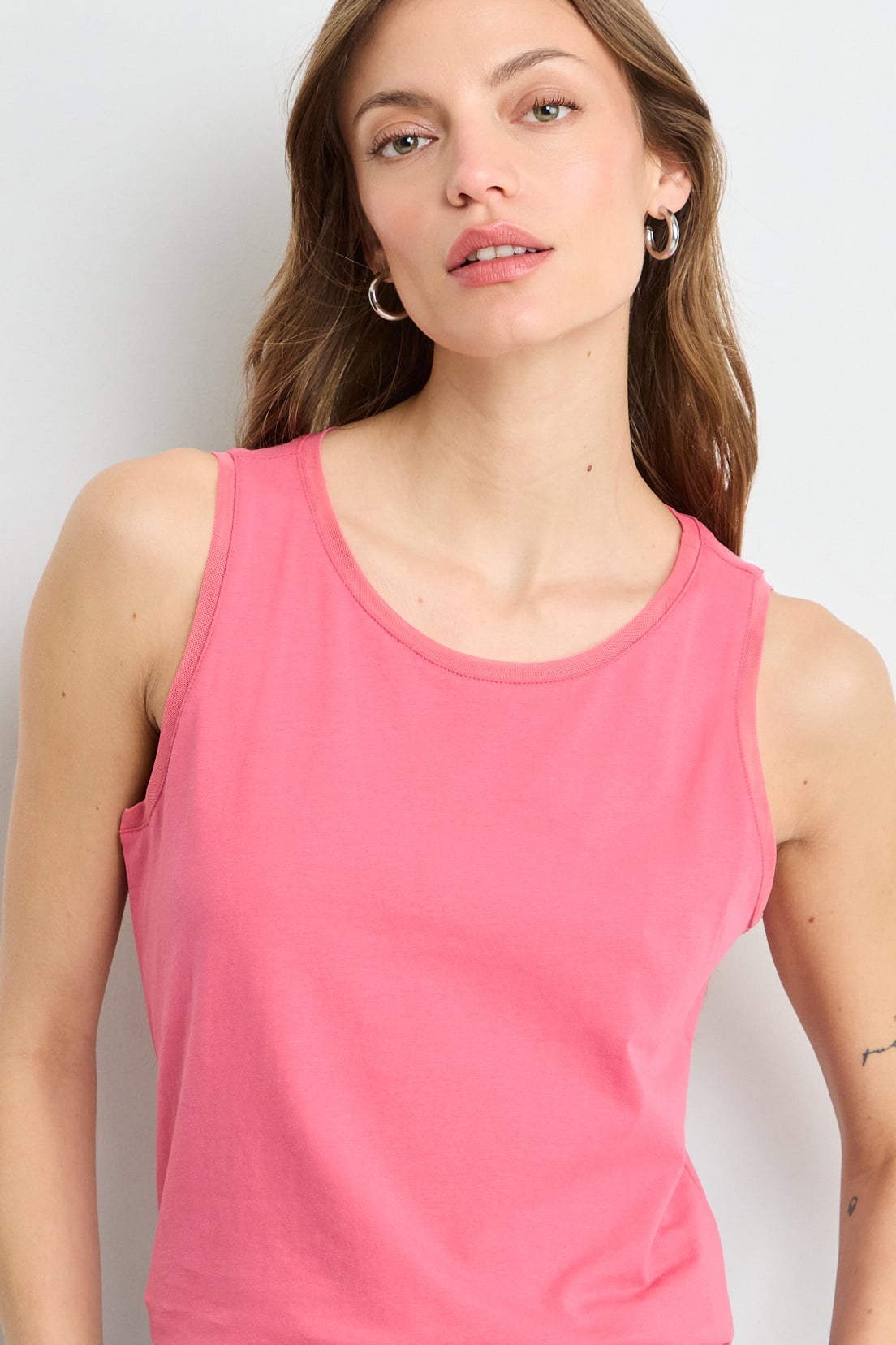 POLERA SIN MANGAS ROSA MUJER IO