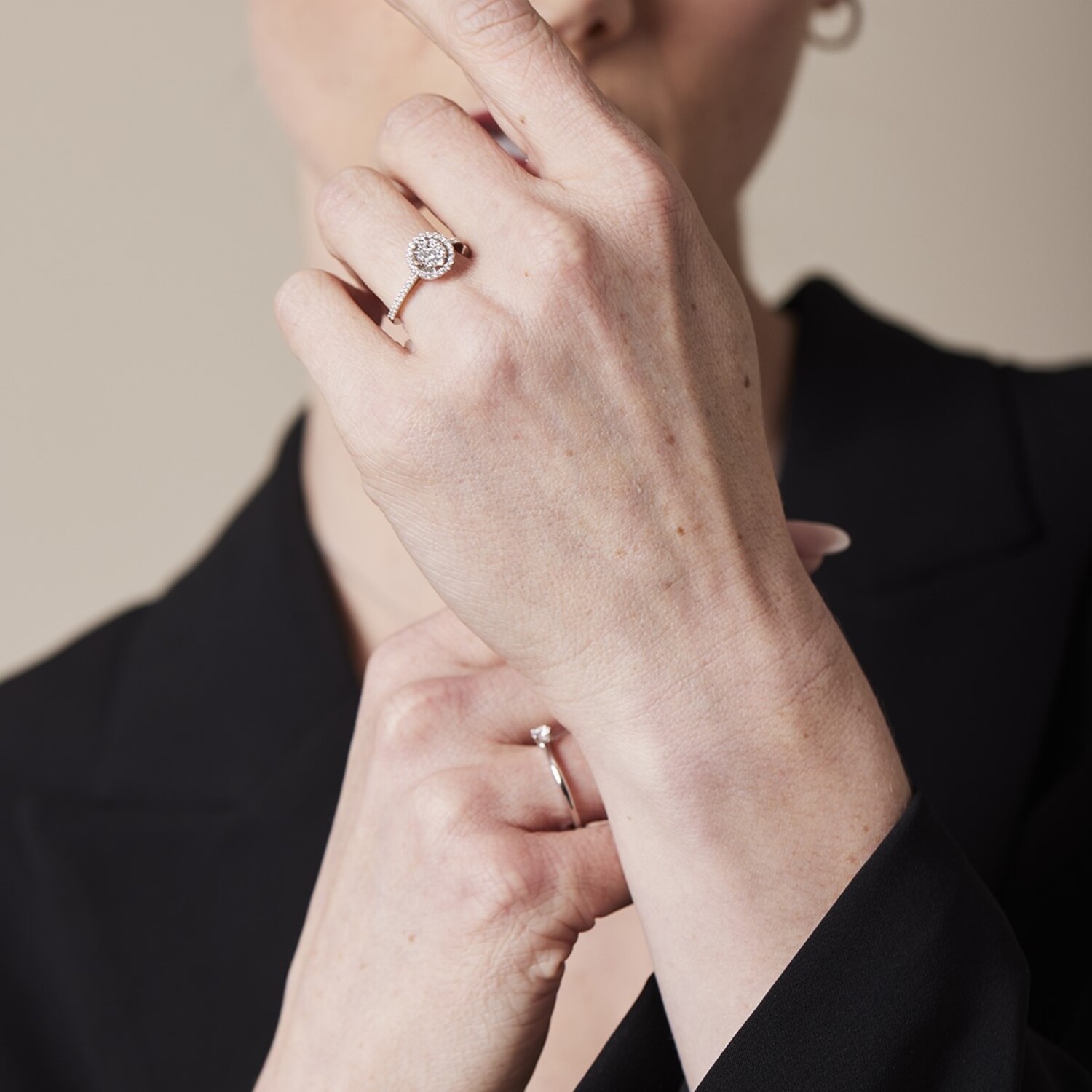 Ripley - ANILLO DE ORO 18KT CON DIAMANTES 49 PTS TOTALES SI/H CORTE ...